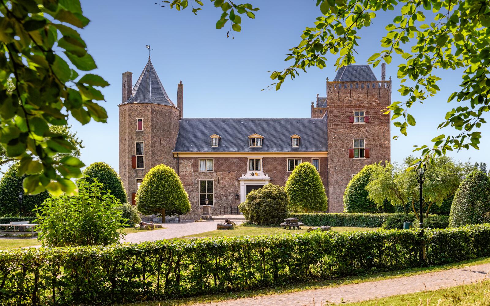 Hostel Heemskerk, overnachten in een kasteel | Stayokay