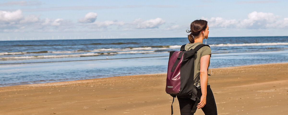 Weg van de bewoonde wereld @ Wandelen naar Strandpaviljoen De Vrijheit ...