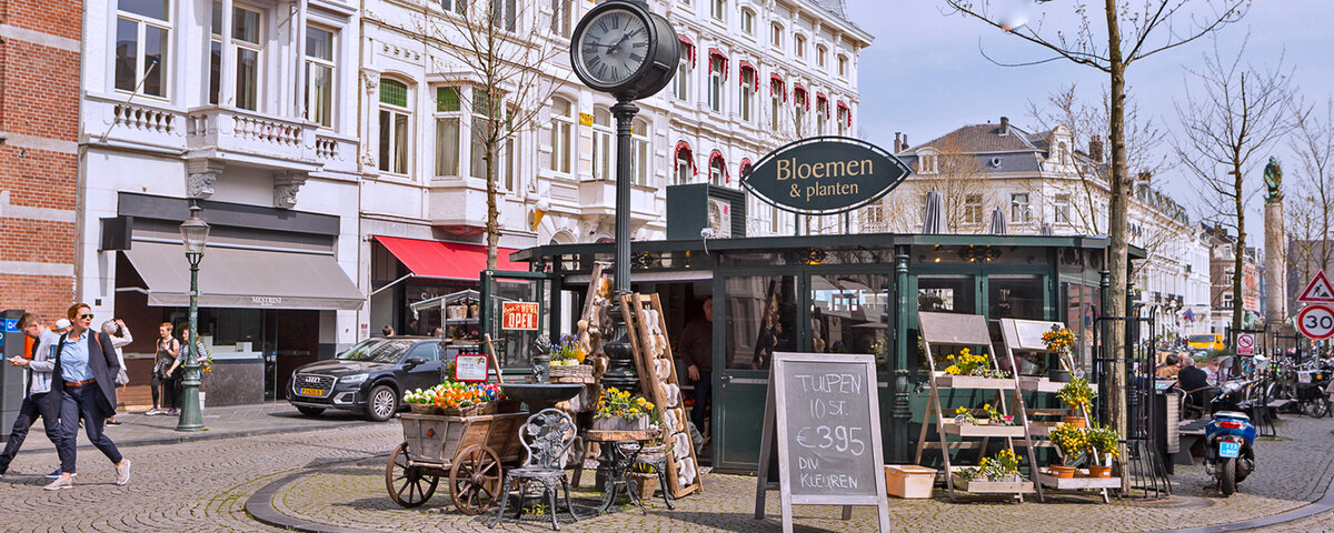 Walking through Wyck | Stayokay