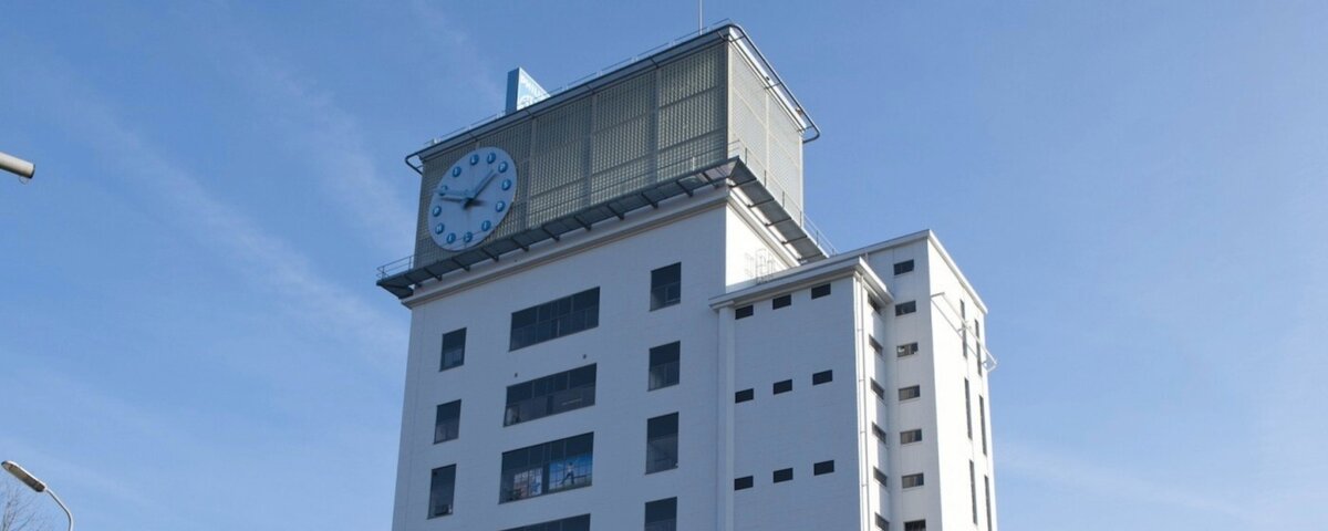 Erlebe das Herz von Philips’ Erbe im Klokgebouw | Stayokay